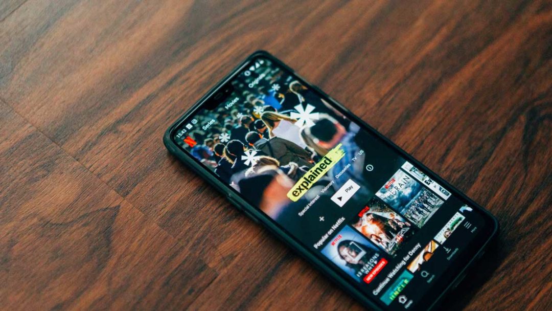 Estos son los mejores móviles para ver series y pelis de Netflix