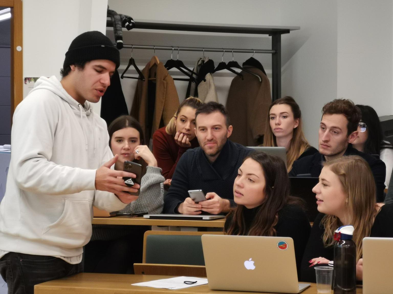 Qué es BeReal, la red social alternativa al postureo de Instagram